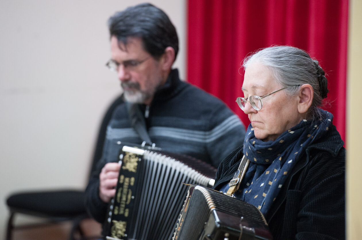 Homepage - Center for Irish Music